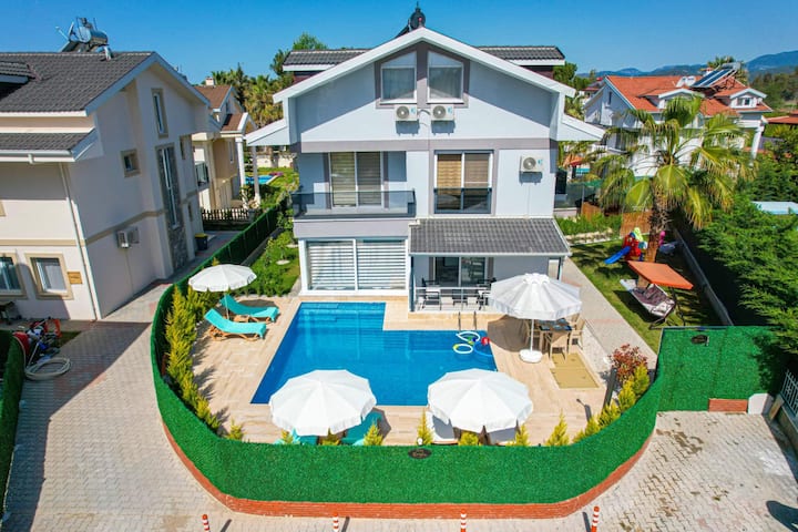 Plaja Yakın 8 Kişilik Lüx Villa - Fethiye