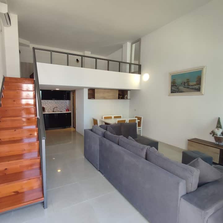 Appartamento Su Due Livelli 01 - Ksamil