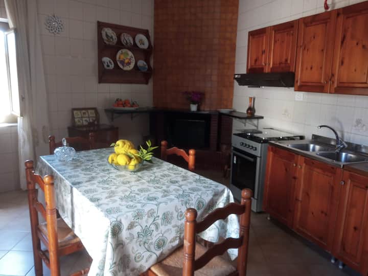 Tra C/mare E Pompei, Pratica E Spaziosa Casa - Pompeia