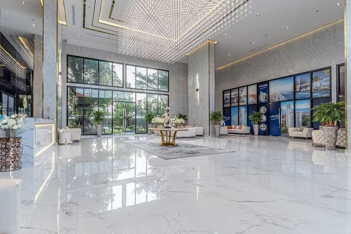 4344~临街酒吧特价房，洗衣机冰箱全齐/有厨房可以做饭/有阳台/周边有酒吧超市餐饮按摩 - 파타야