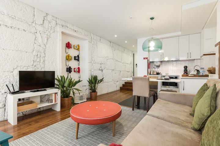One Room Apartment With Balcony "Tricotar" - Porto