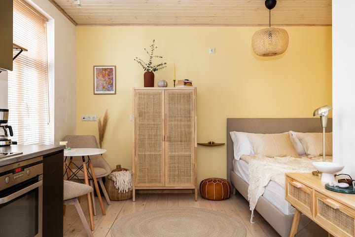 Warm Studio Apartment In The Heart Of Tallinn - Tallinn