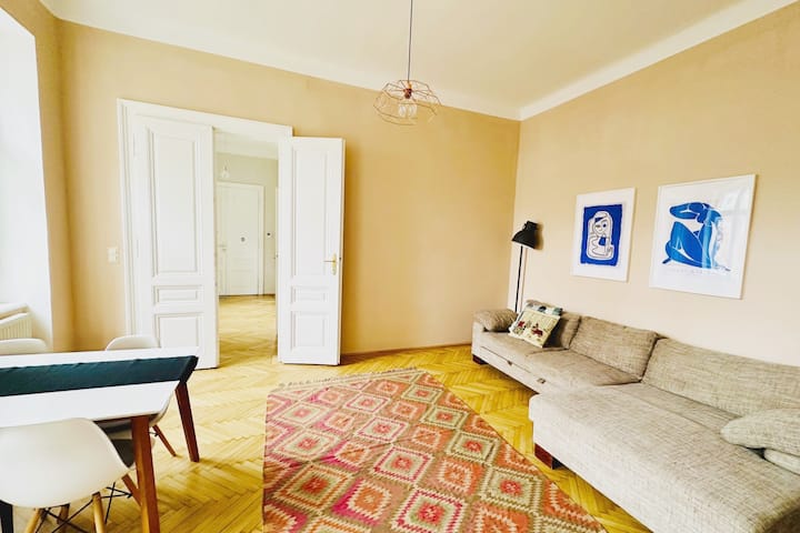 New, Bright & Spacious: 7 Min From Center - Viena