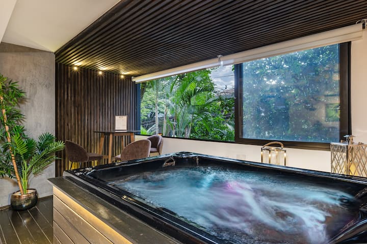Provenza Gem: A/c + Jacuzzi + Designer Style - Medellín
