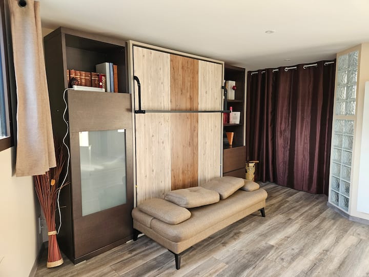 Studio Neuf, Cosy + Une Terrasse - Les Avenières