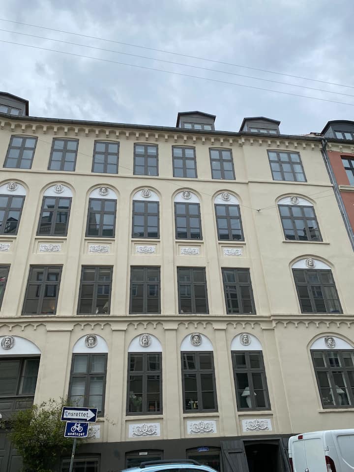 Super Charming Central Copenhagen Apartment - Copenhague