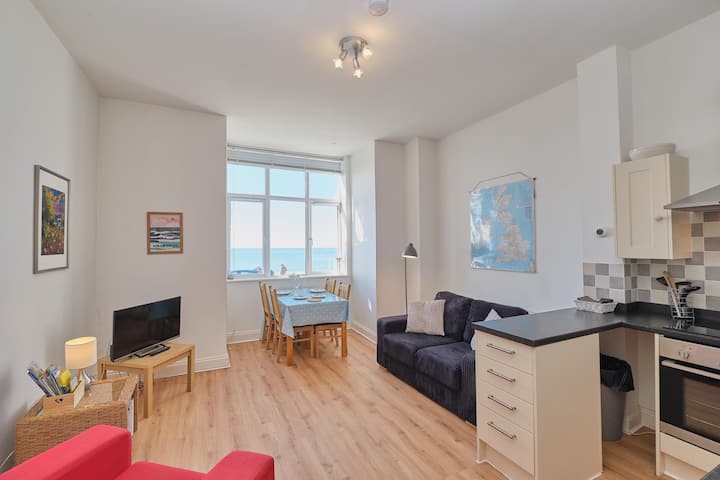 Seascape - Beachfront Apartment - Seaford