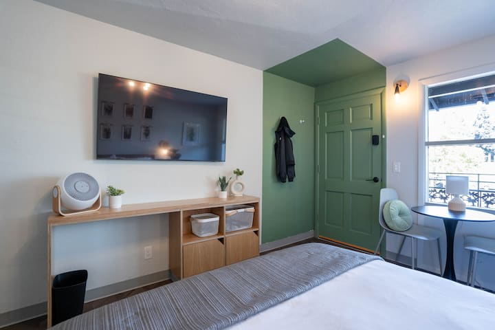 New! Downtown, 55"smart Tv, Wifi, Ac, Free Parking - Eugene, OR