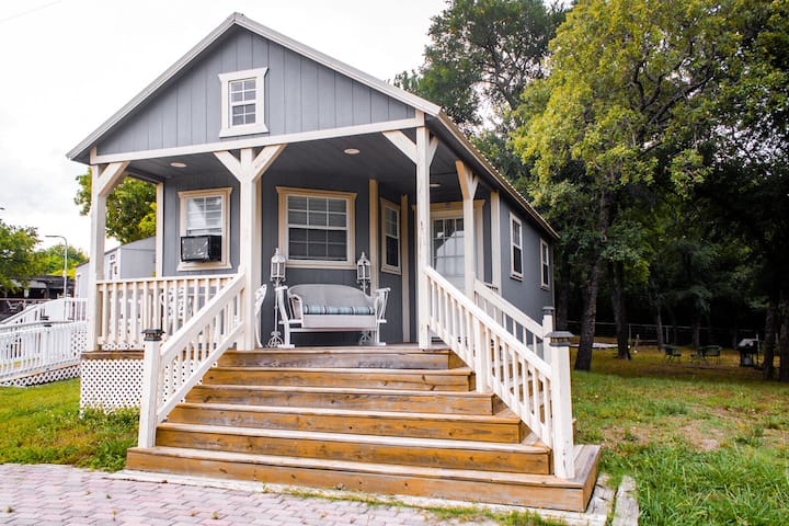 Waterfront Hideaway Ranch - Cabin 2 - Little Elm
