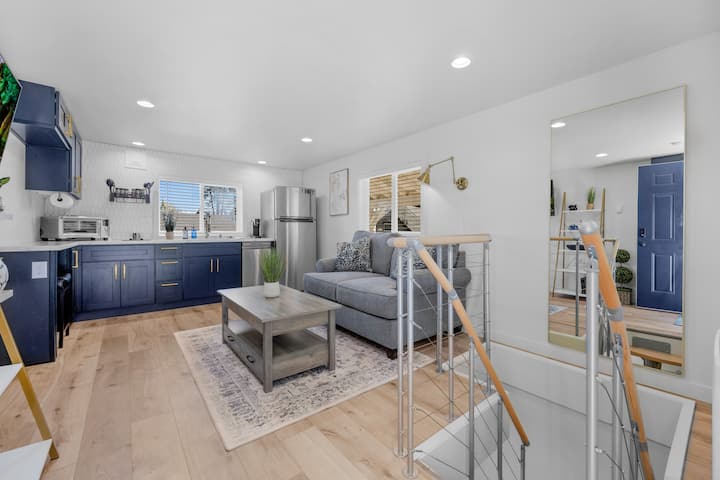 Rucker Avenue Cozy Bungalow - Everett, WA