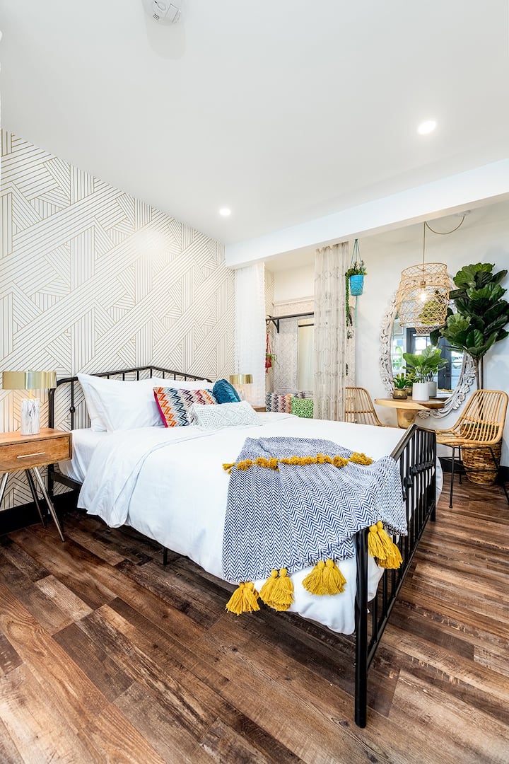 Central Boho Charm: Private Entry+bath+kitchenette - Hollywood, CA