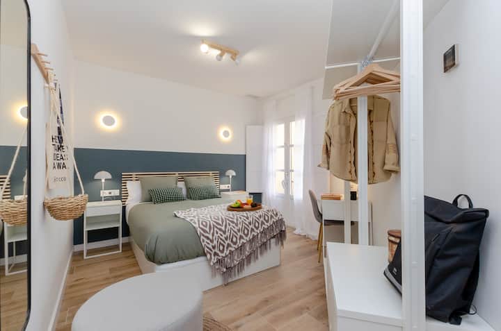 Room With Private Balcony Mar2370104 - Barcelona