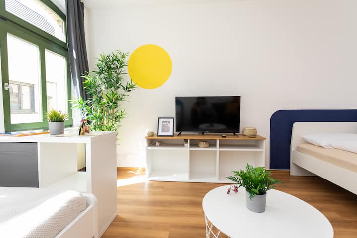 Fullhouse | R6 Amsterdam | 3 Beds | City Center - Halle