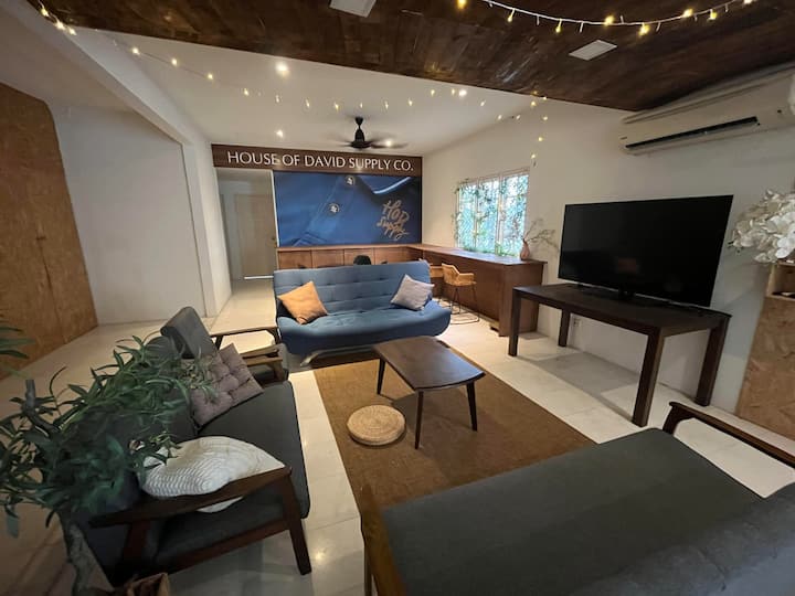 House Of David Bungalow Ss2 Pj 16+pax - Kuala Lumpur