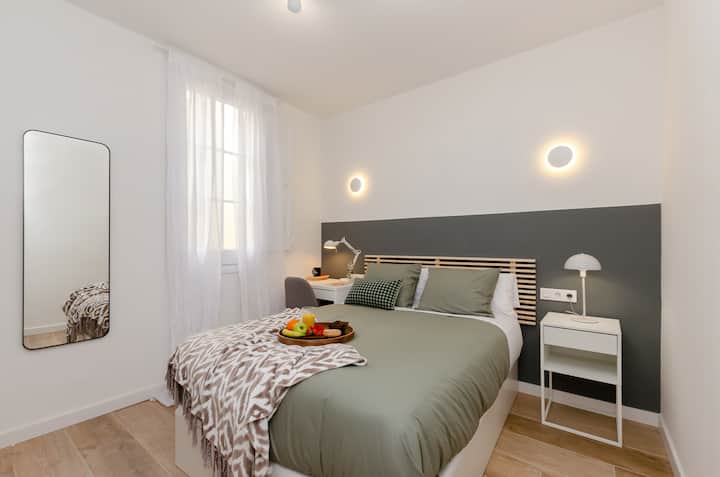 Bright New Room Mar2370203 - Barcelona