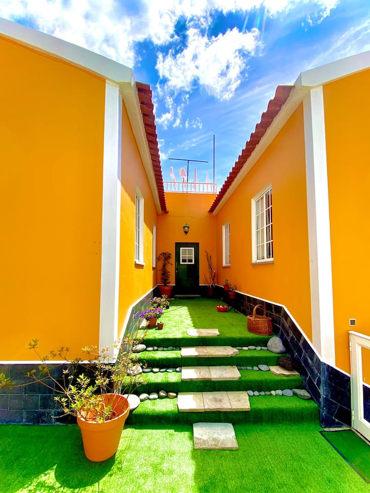 Casa Dos Castanheiros Guesthouse - Angra do Heroísmo