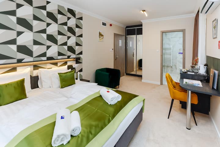 Lumen Gasztropanzió - Deluxe Szoba (2 Fő) - Eger