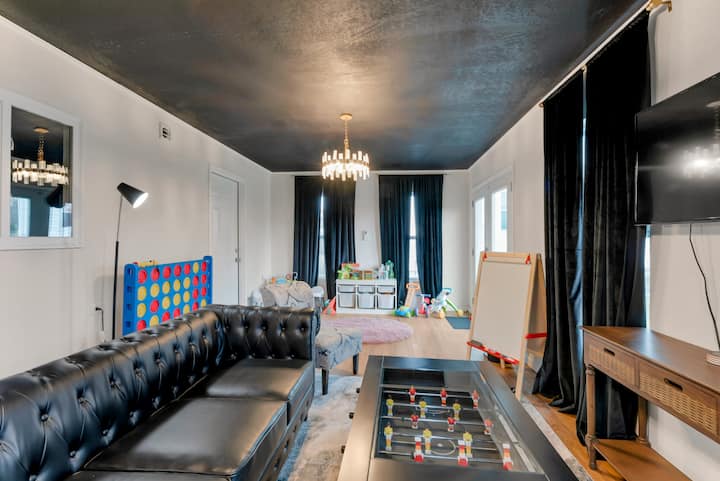4 Beds + Game Room + Family & Dog Friendly! - Virginia Beach, VA