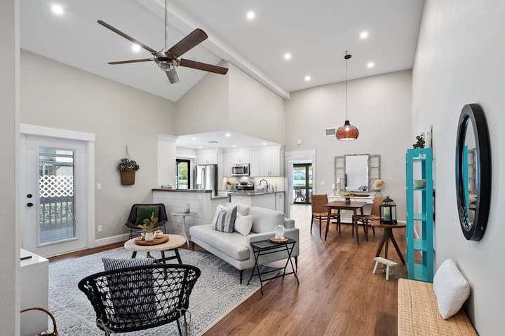 Summer House Villa - Sarasota, FL