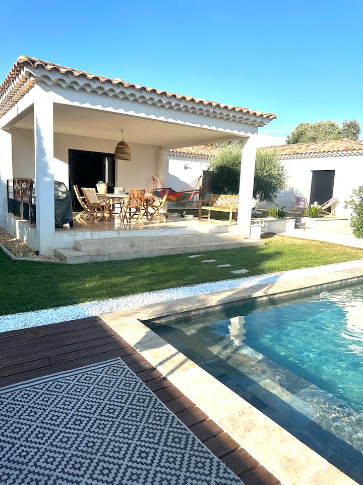 Villa, Maison Contemporaine, Piscine, Jeux, Jardin - Pernes-les-Fontaines