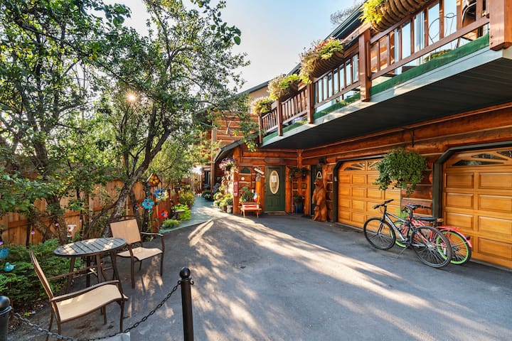 The Loft On Bigfork Bay - Bigfork, MT