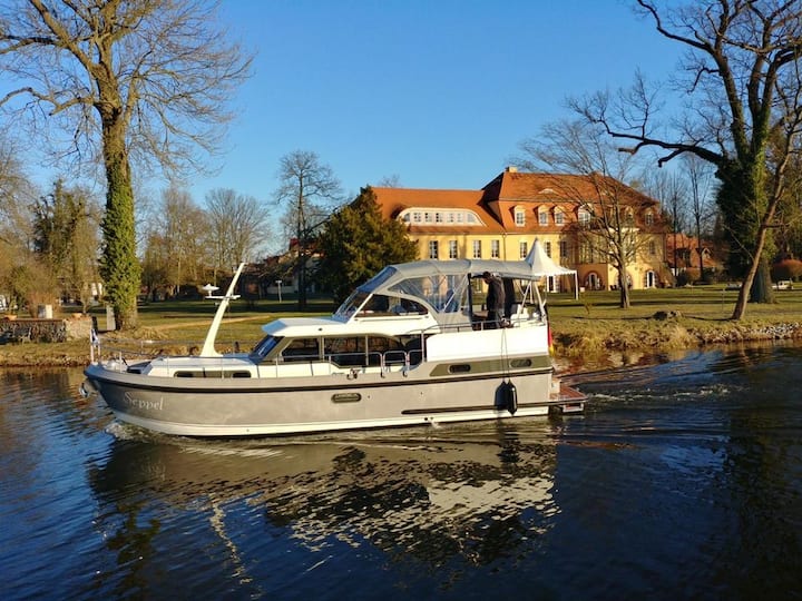 Yacht Seppel Auf Der Eider - Albersdorf