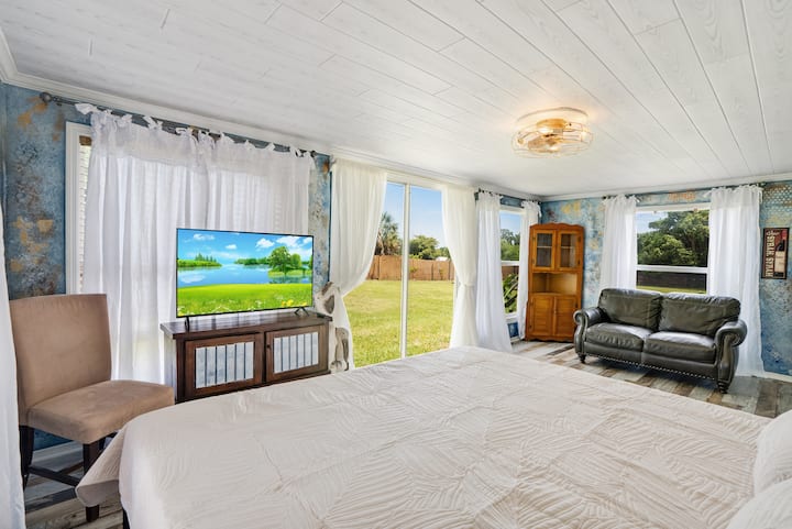 Peaceful | Private Hideaway | Huge Yard - Plant City, FL