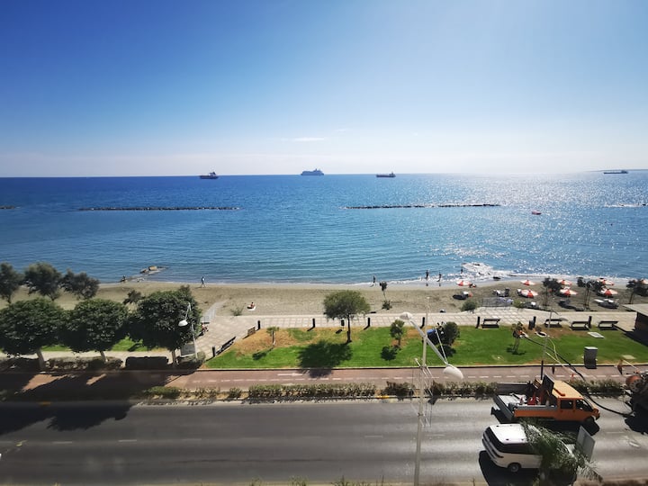 Seafront Serenity 3bdroom Escape - Limassol