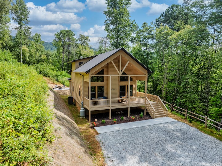 Smokey Ridge Chalet - Bryson City, NC
