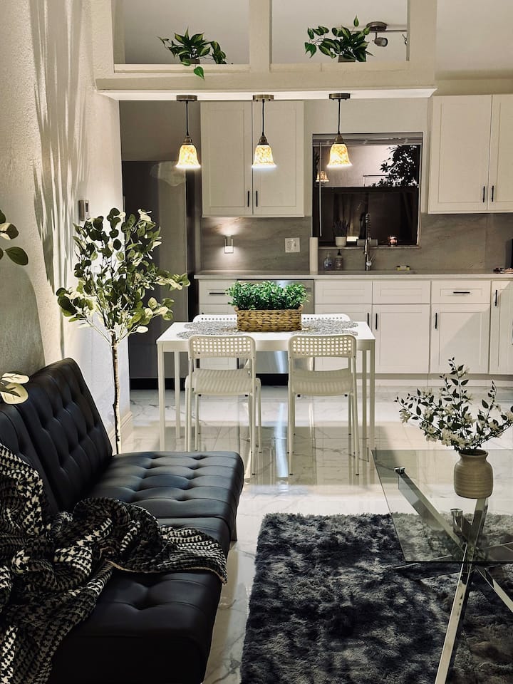 Chateau Guest House, Delray Beach - Delray Beach, FL