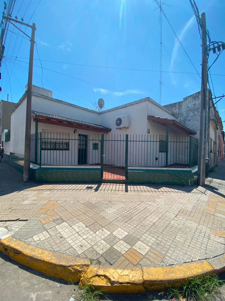 Casa Con La Mejor Ubicación - San Nicolás de los Arroyos