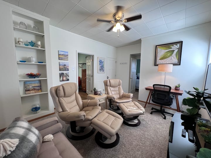 Campus Duplex-main Level - Duluth, MN