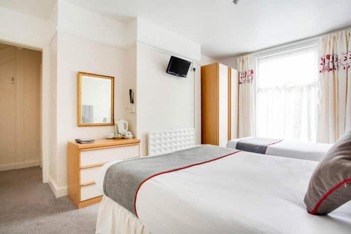 Godolphin Arms Hotel Standard Family Of 3 Room - Newquay