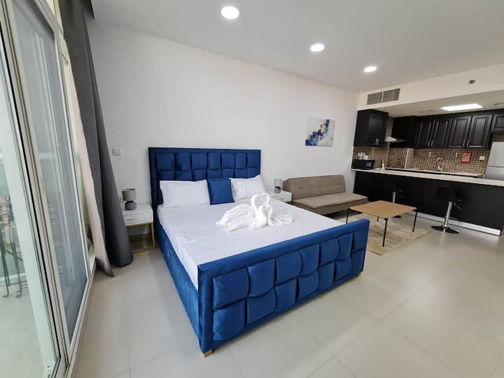 Lovely Flat 412 Modelux Tower 1 - Dubái