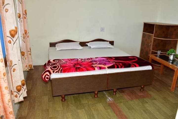 Family Room - Chaukori