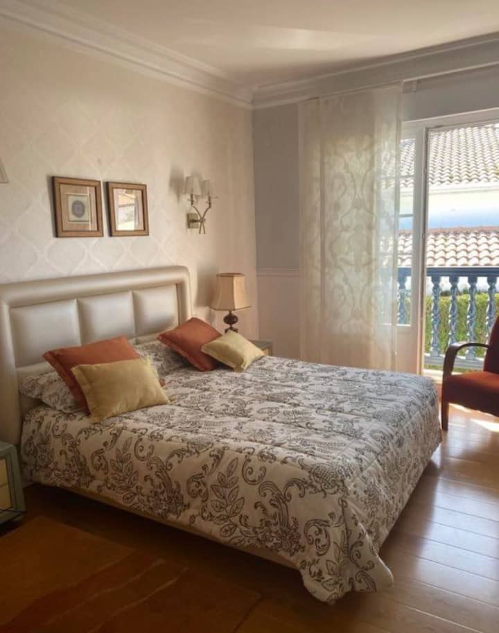 Belle Chambre Hloumé Sur La Colline Ch 3 Amis - Ciboure