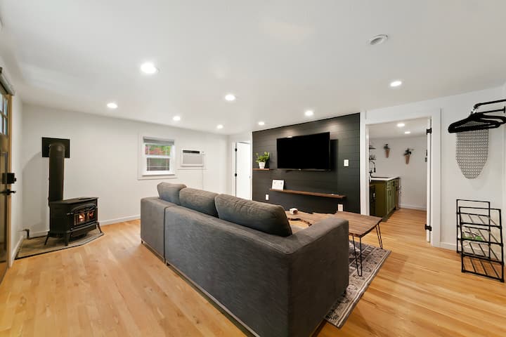 Earthy Pearl-1 Bedroom Suite @ Boise Depot - Boise, ID