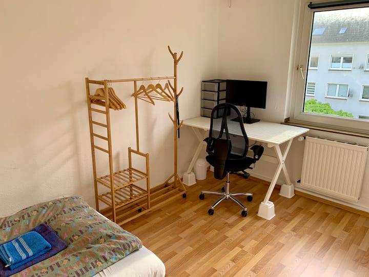 Room Close To Central Station - Dortmund