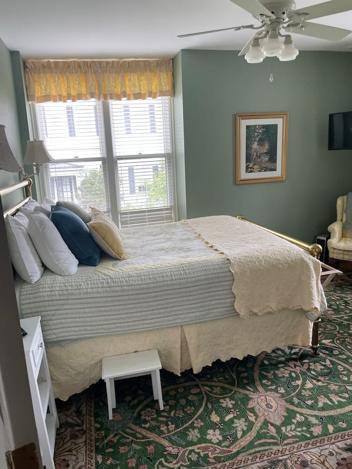 Beautiful Victorian B&b - Canandaigua, NY