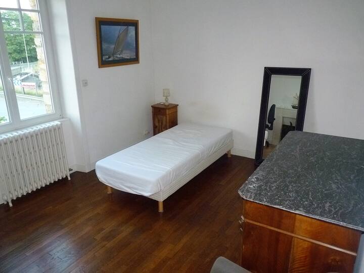 Chambre Maison De Ville - Châteaubourg