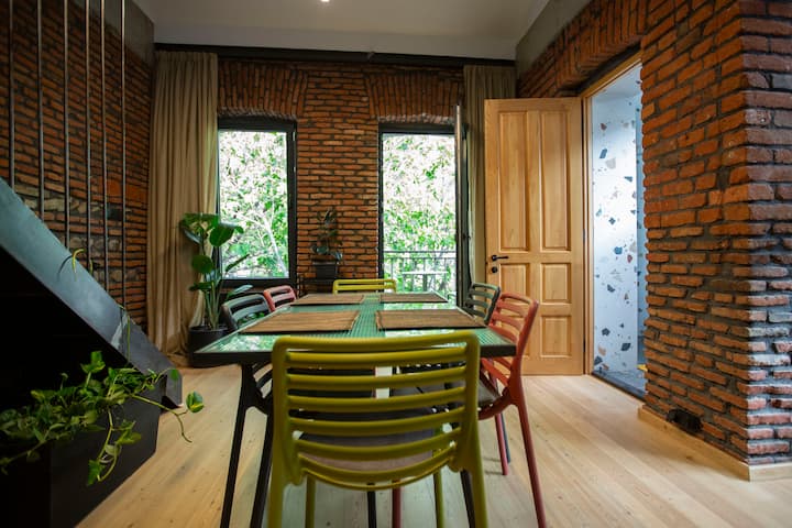 Dry Bridge - Tbilisi