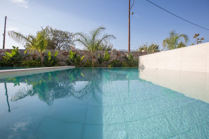 Delight Suite 40 Sqr With Private Swimming Pool - Faliraki