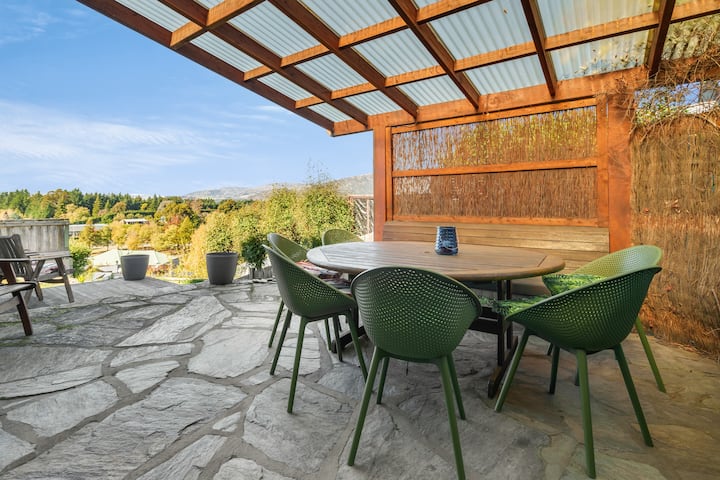 Spacious Holiday Batch - Wanaka