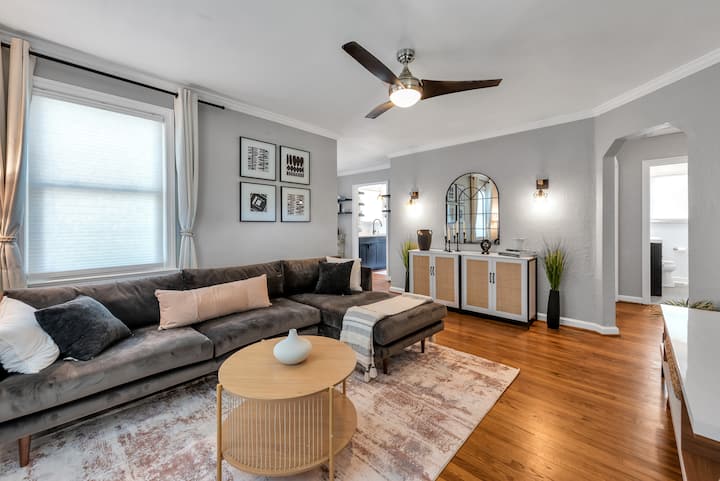 Cozy Home Near Hospitals & Beach - Norfolk, VA