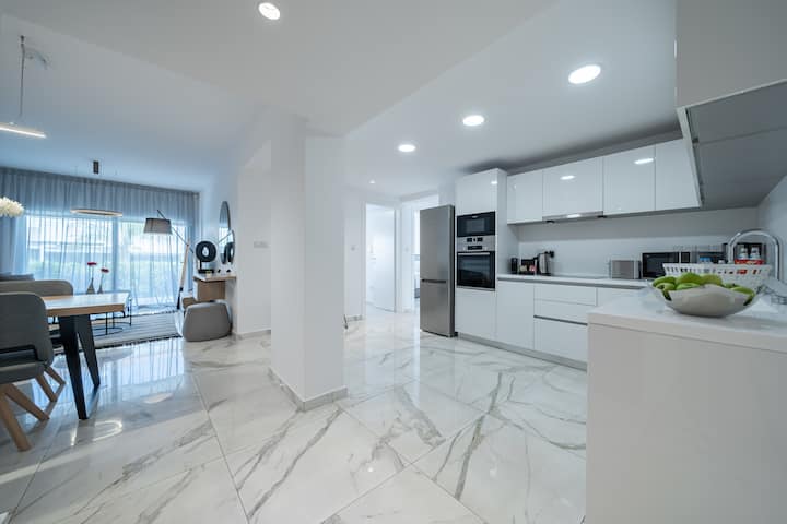 Silver Park Superior Three-bedroom Apartment - Paphos