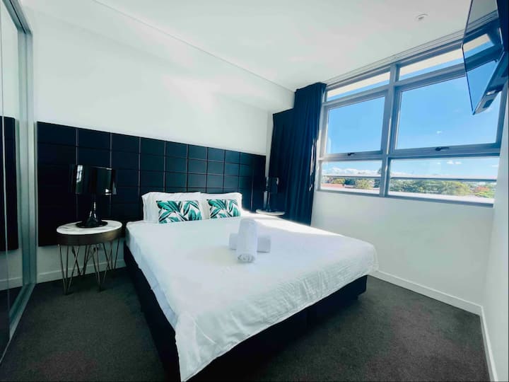 Chatswood Condo 4beds2baths (Free Parking) - Northern Beaches Council