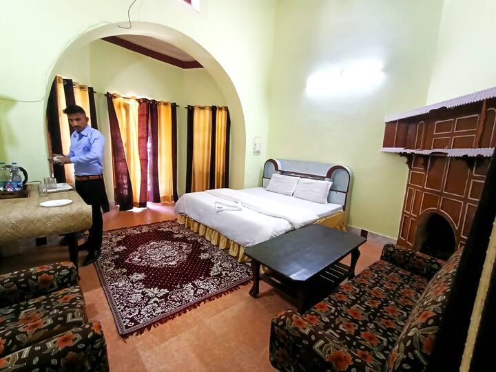 Snow View - Semi Deluxe Room - Chakrata