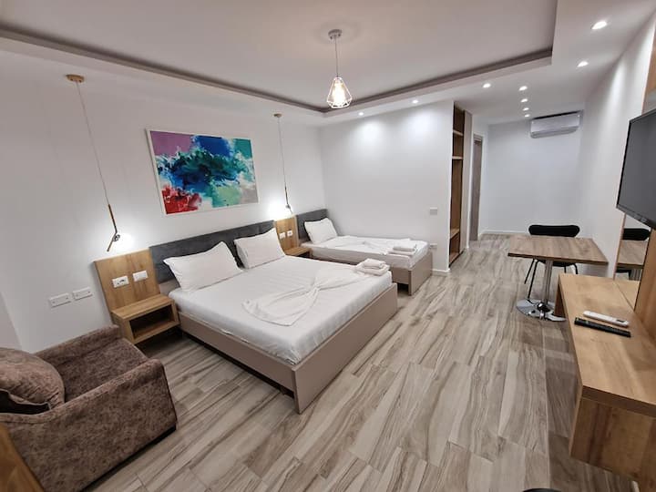 Triple Room With Sea View "Joanna Suites" - Saranda