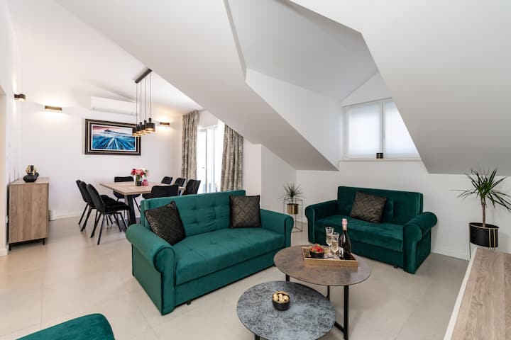 Gather & Relax: Friends & Family Home - Mlini