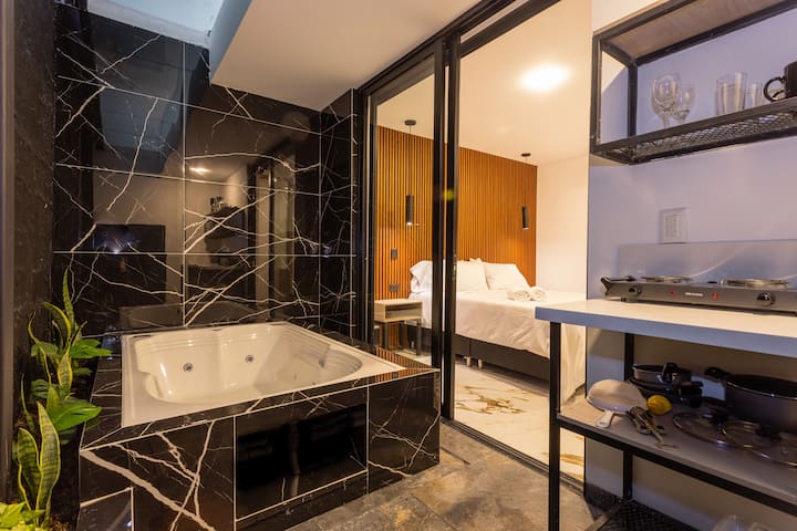 Poblado, Private Hot Tub, A/c, 110 - Medellin, Antioquia, Colombia
